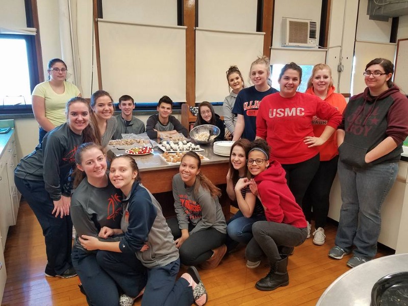 Cerro Gordo CUSD 100 - Mrs. Sawlaw's FCCLA Group Celebrates With A ...